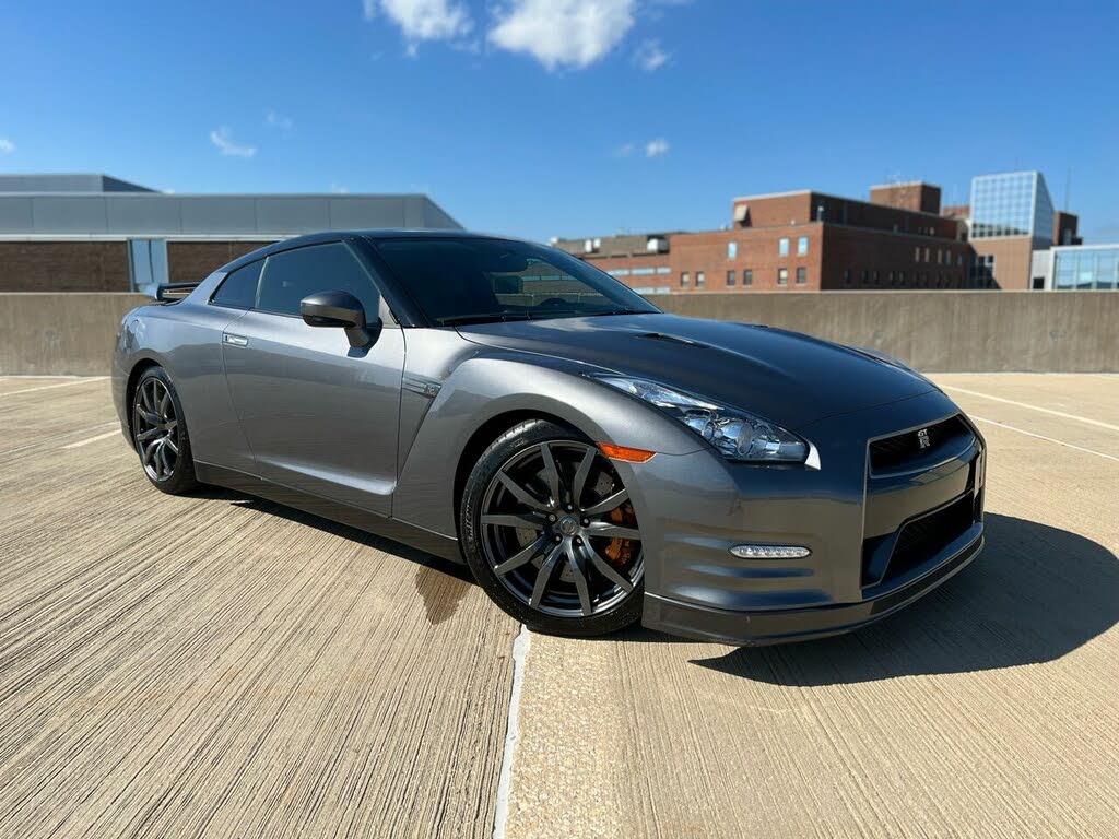 Used Nissan GT-R for Sale (with Photos) - CarGurus