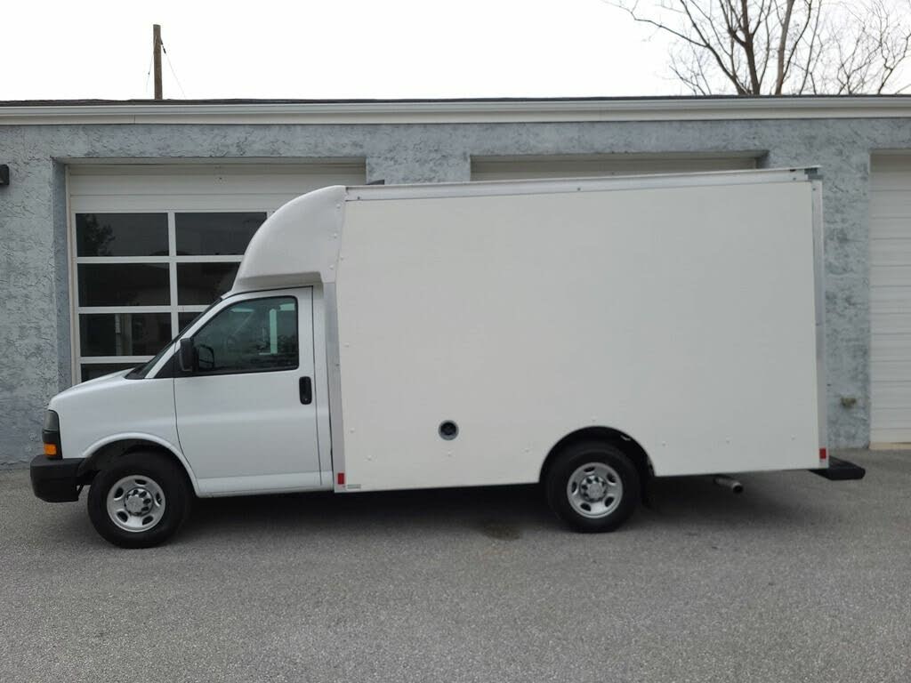 Used 2018 Chevrolet Express Chassis 3500 139 Cutaway RWD for Sale (with ...