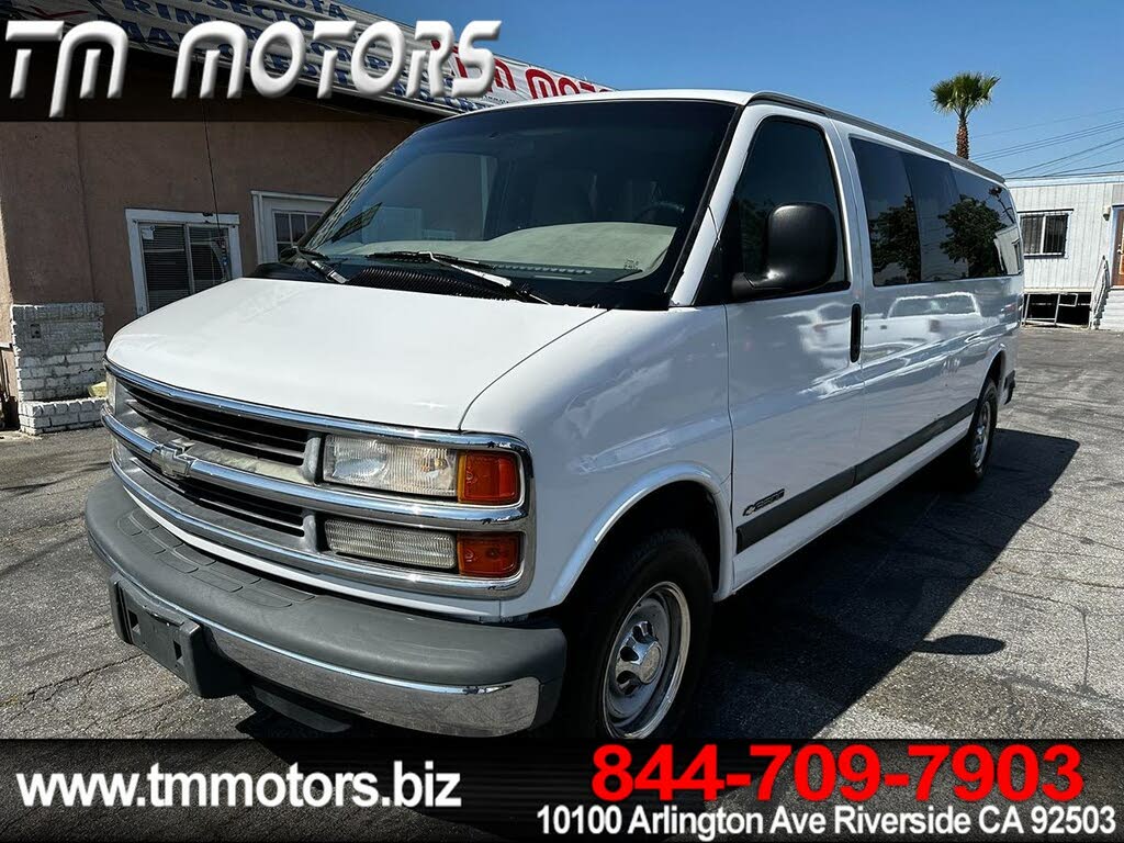 1999 Chevrolet Explorer White