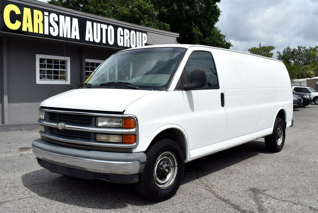 1999 Chevrolet Explorer White