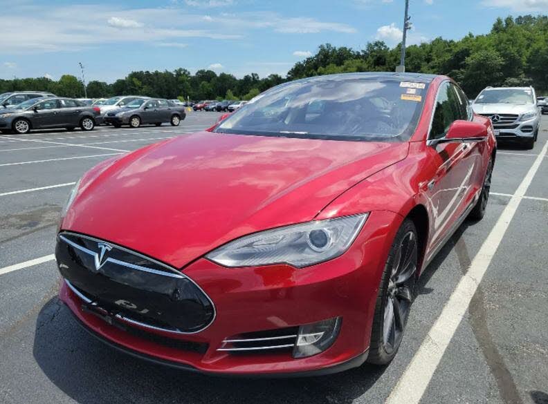 Tesla Model S P85 Red