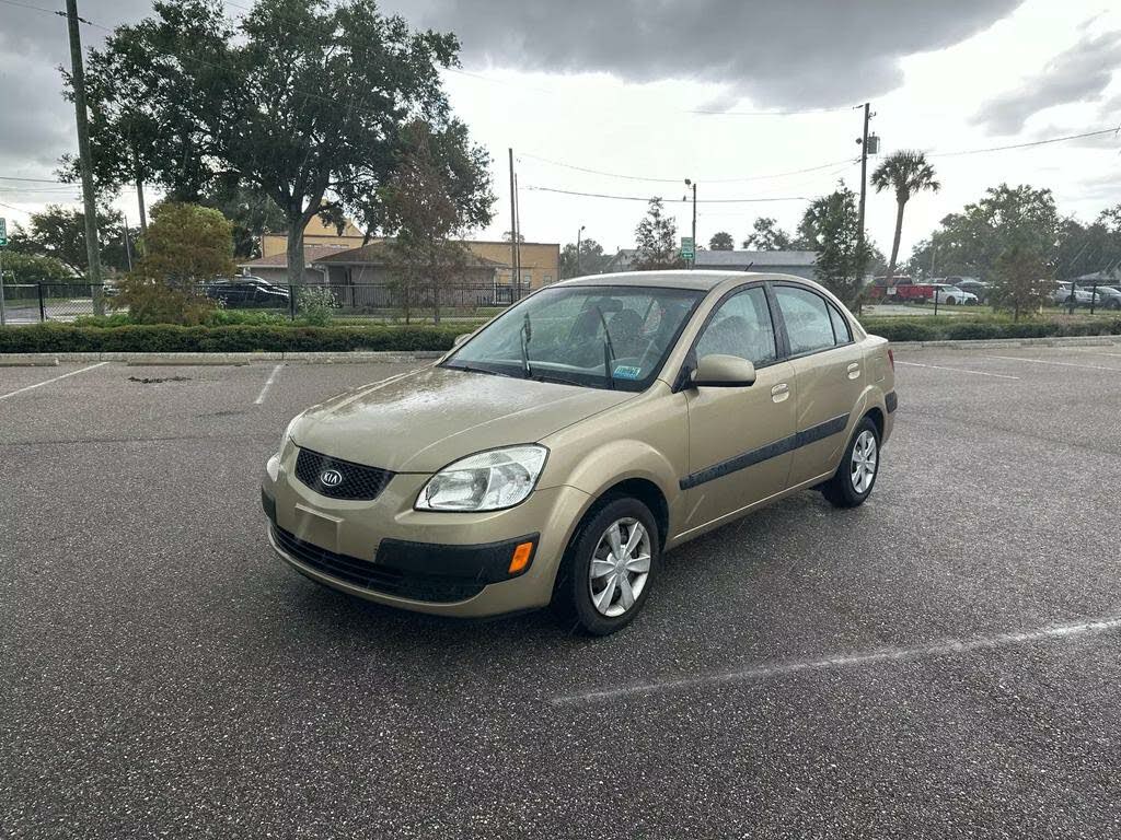 Gold Kia Rio 2006 Pictures
