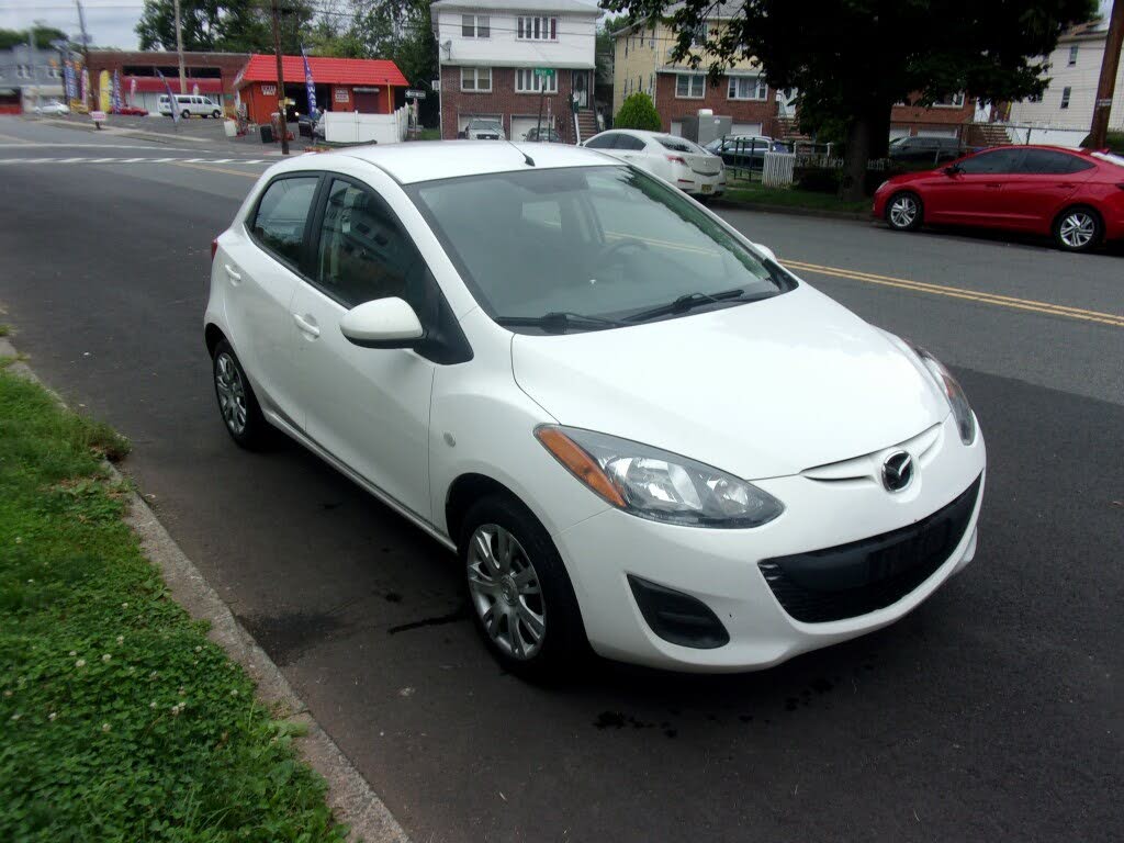 Used White Mazda MAZDA2 for Sale - CarGurus