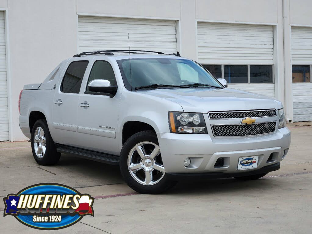 Chevrolet Trucks Avalanche