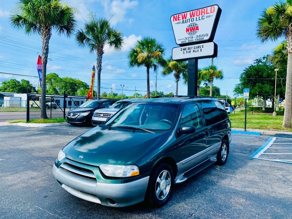 Nissan Minivan 2000