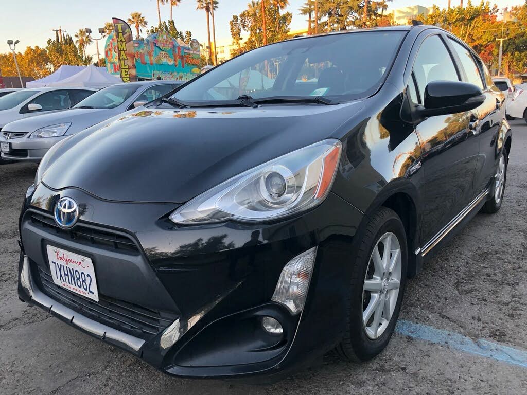 Black Prius C