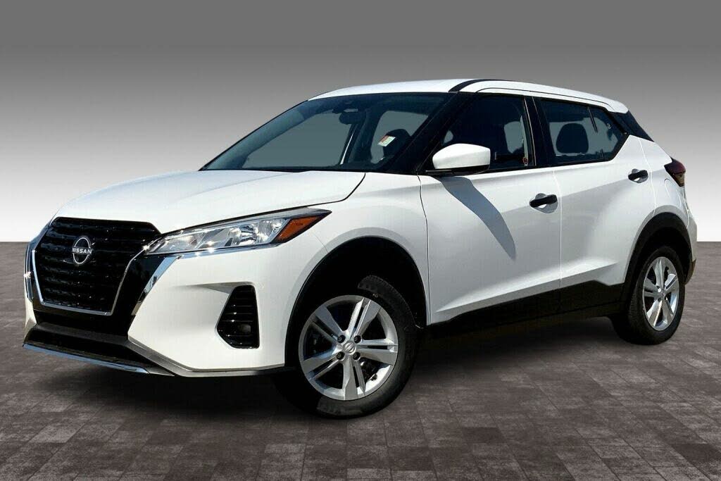 2025 Nissan Kicks Play S FWD usagés à vendre près de Lloydminster, SK ...