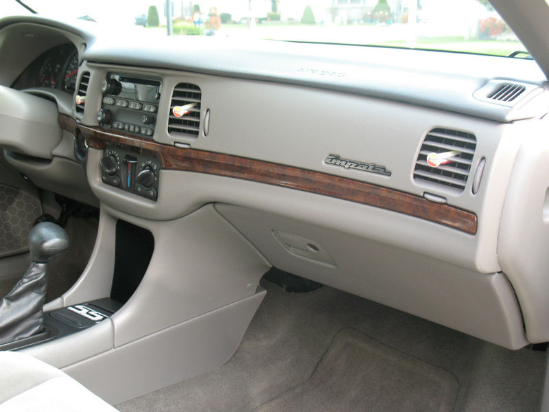2004 Chevy Impala Interior