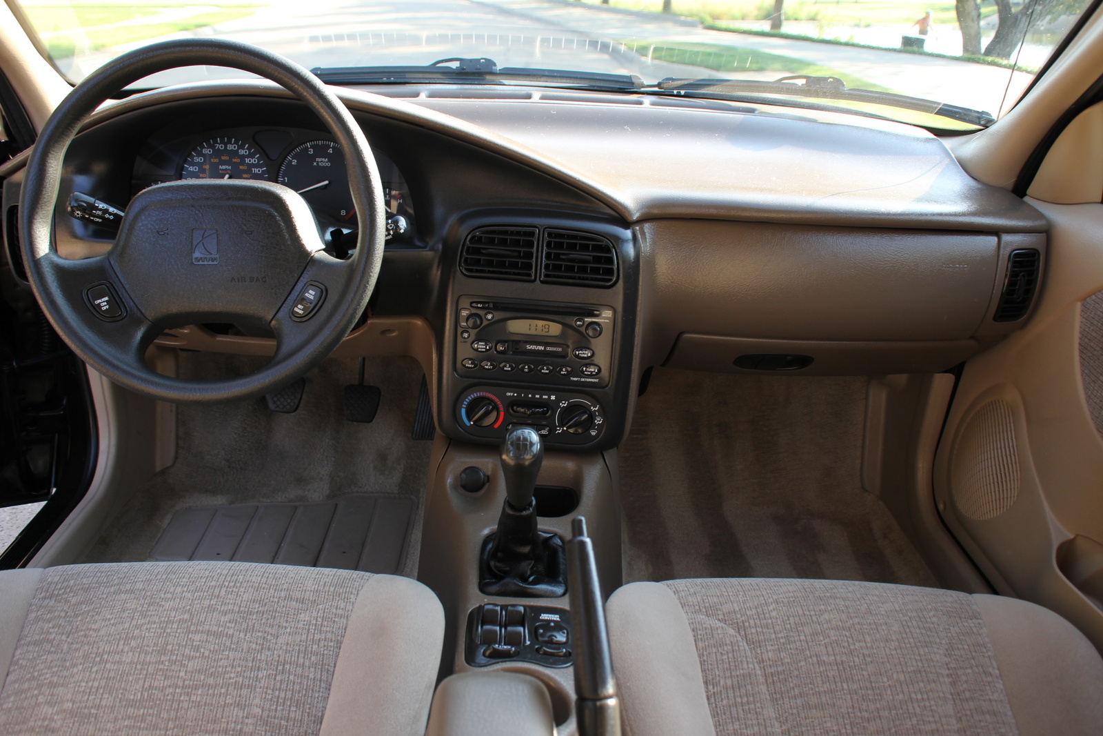 2000 Saturn S-Series - Interior Pictures - CarGurus