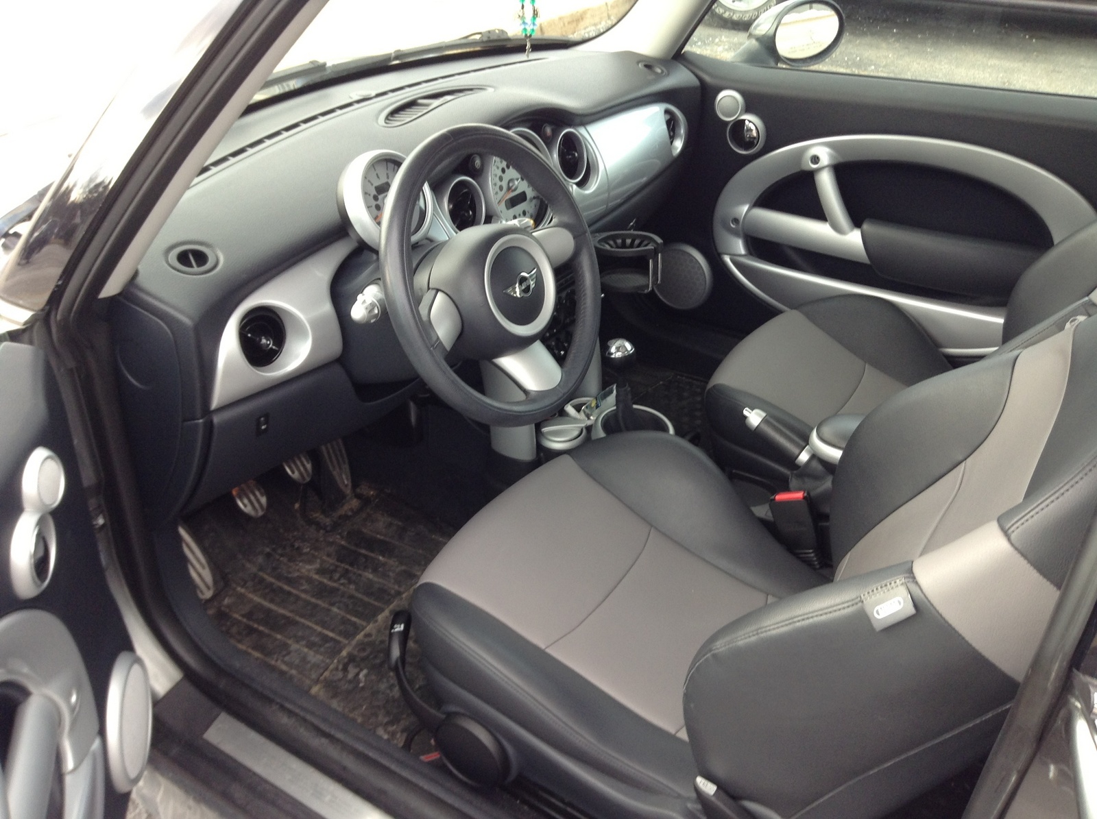 2005 MINI Cooper - Interior Pictures - CarGurus