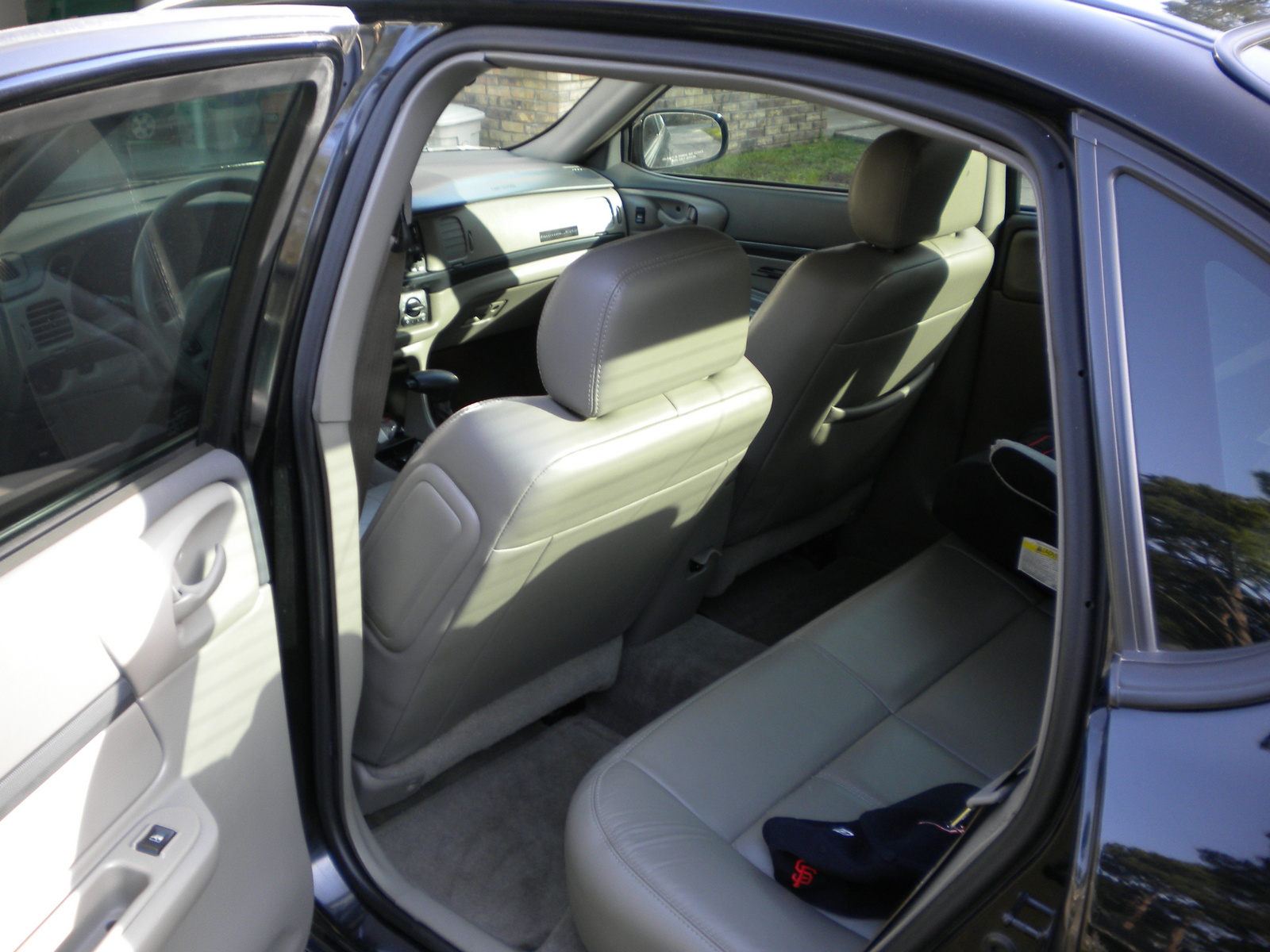 2004 Chevy Impala Interior