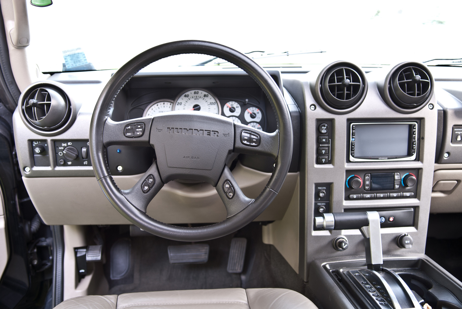 Hummer H2 Interior Wallpaper