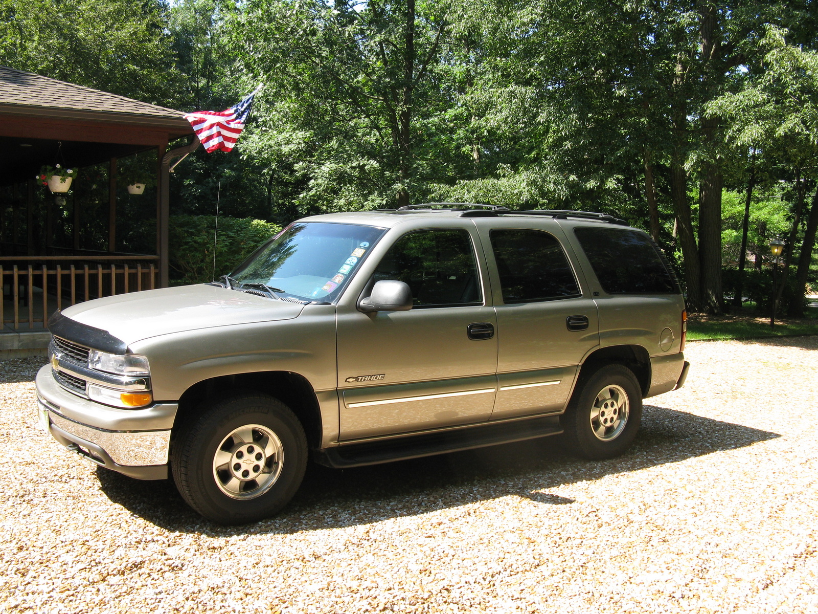 2000 Chevy Tahoe Tire Size