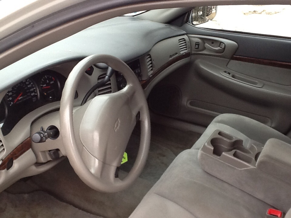 2004 Chevy Impala Interior