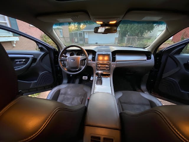 2011 Ford Taurus - Interior Pictures - CarGurus