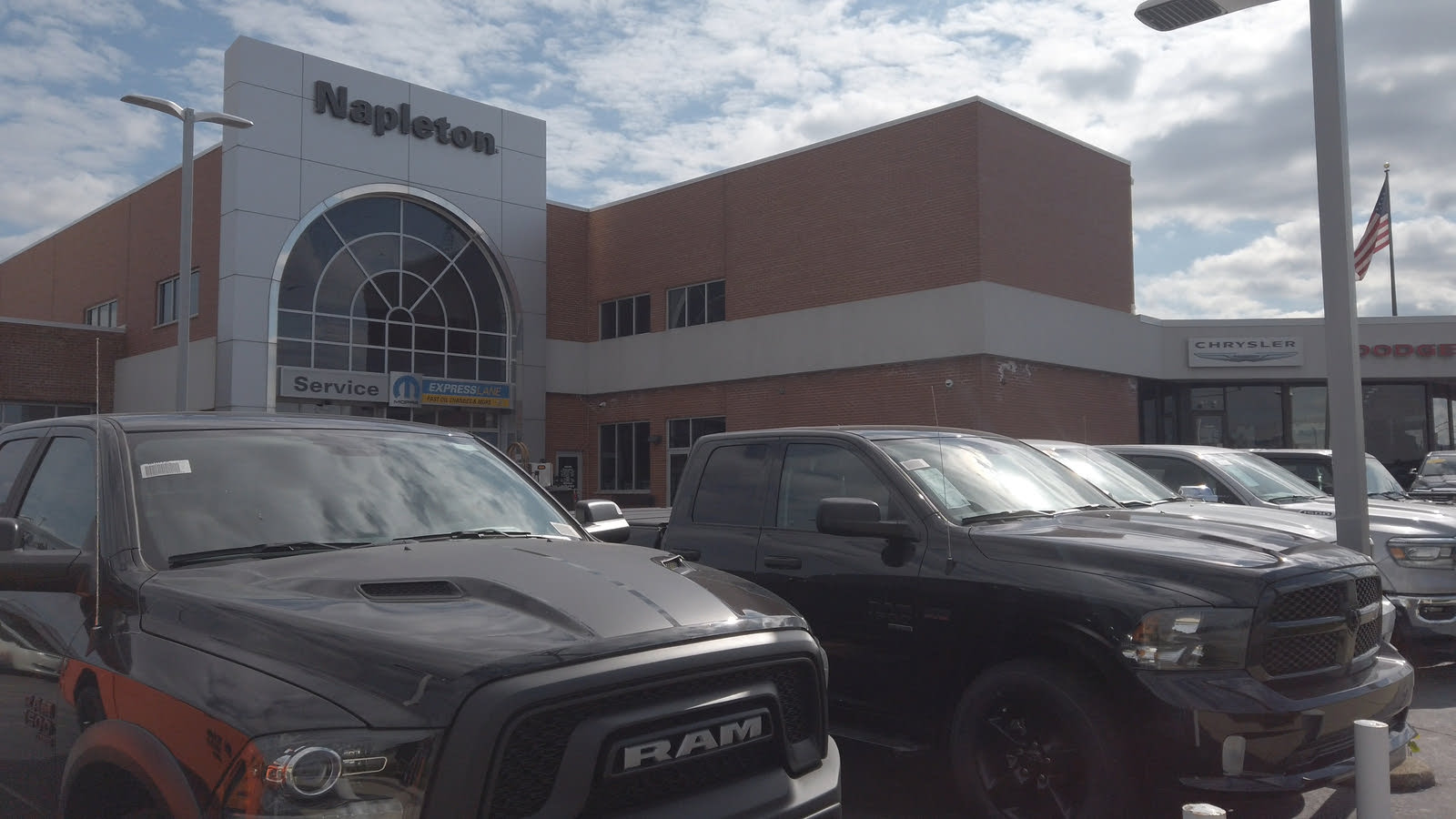 Napleton's River Oaks Chrysler Jeep Dodge Ram - CarGurus